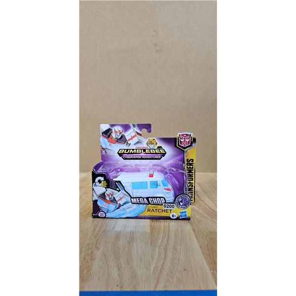 Lot of 1 Transformers Fusion Mega Chop - Autobot Ratchet - Sealed