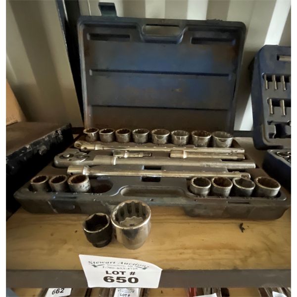 Westward Socket set