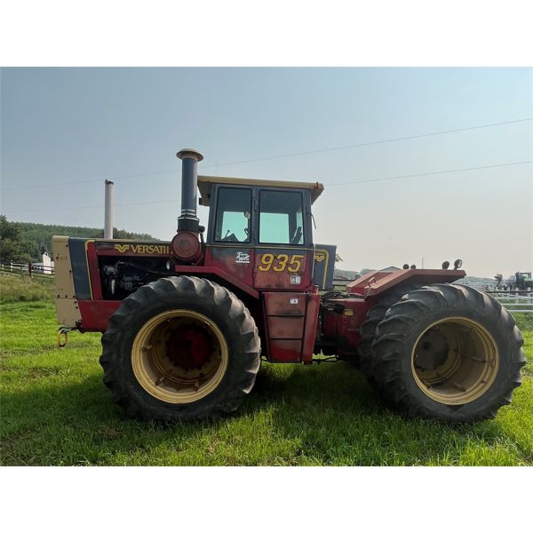 935 Versatile. Runs good. Standard Trans NO PTO Approx 10,000hrs. New ...