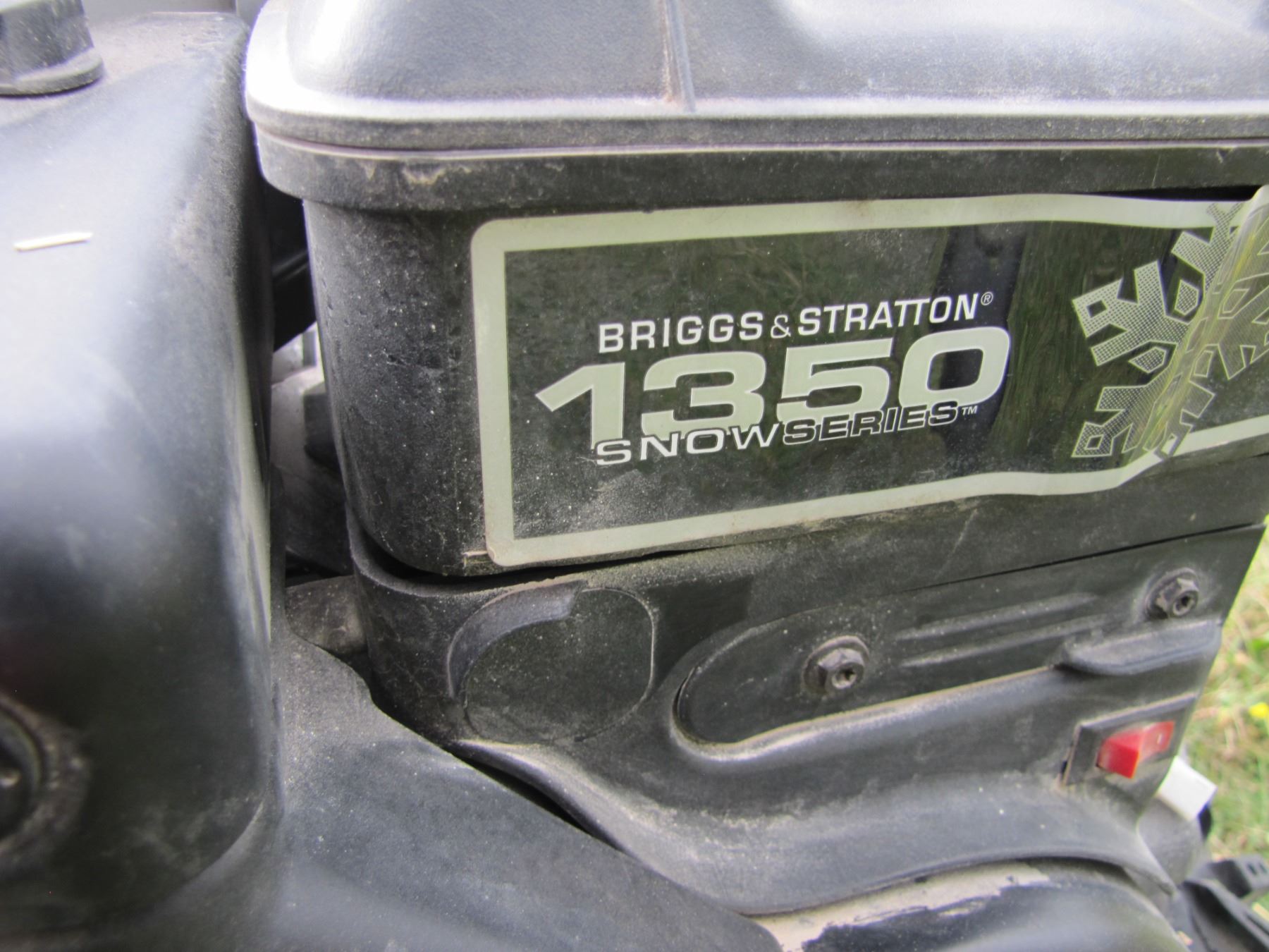 Craftsman 1350 walk behind snow blower 30 inch / 13.5 horsepower engine ...