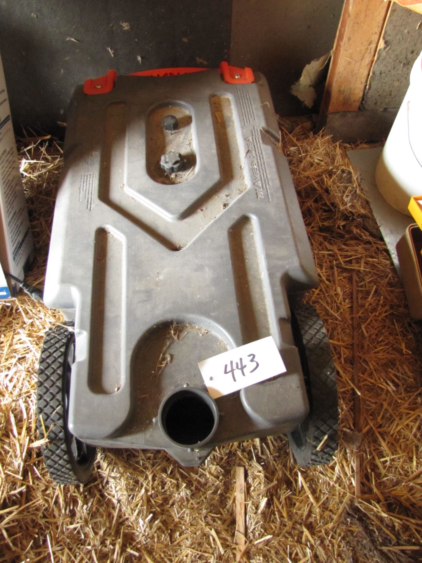 Portable trailer sewage dump tank