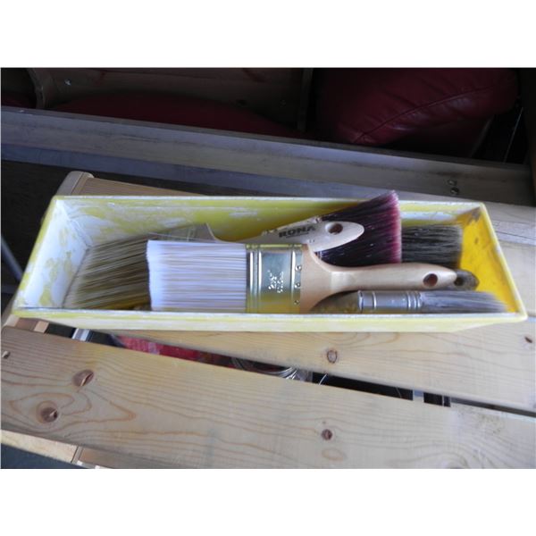 DRYWALL TROUGH WITH GOOD BRUSHES