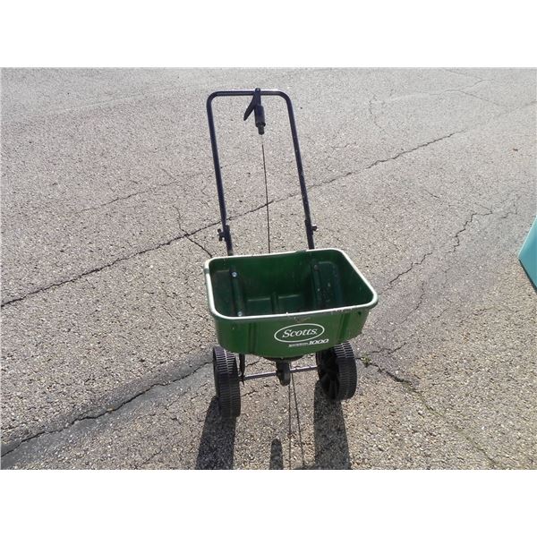 SCOTTS SPEEDY GREEN 1000 SPREADER