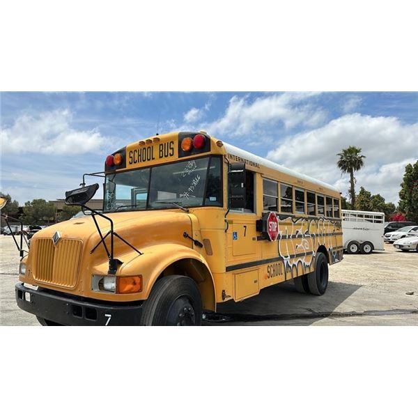 2001 INTL SCHOOL BUS