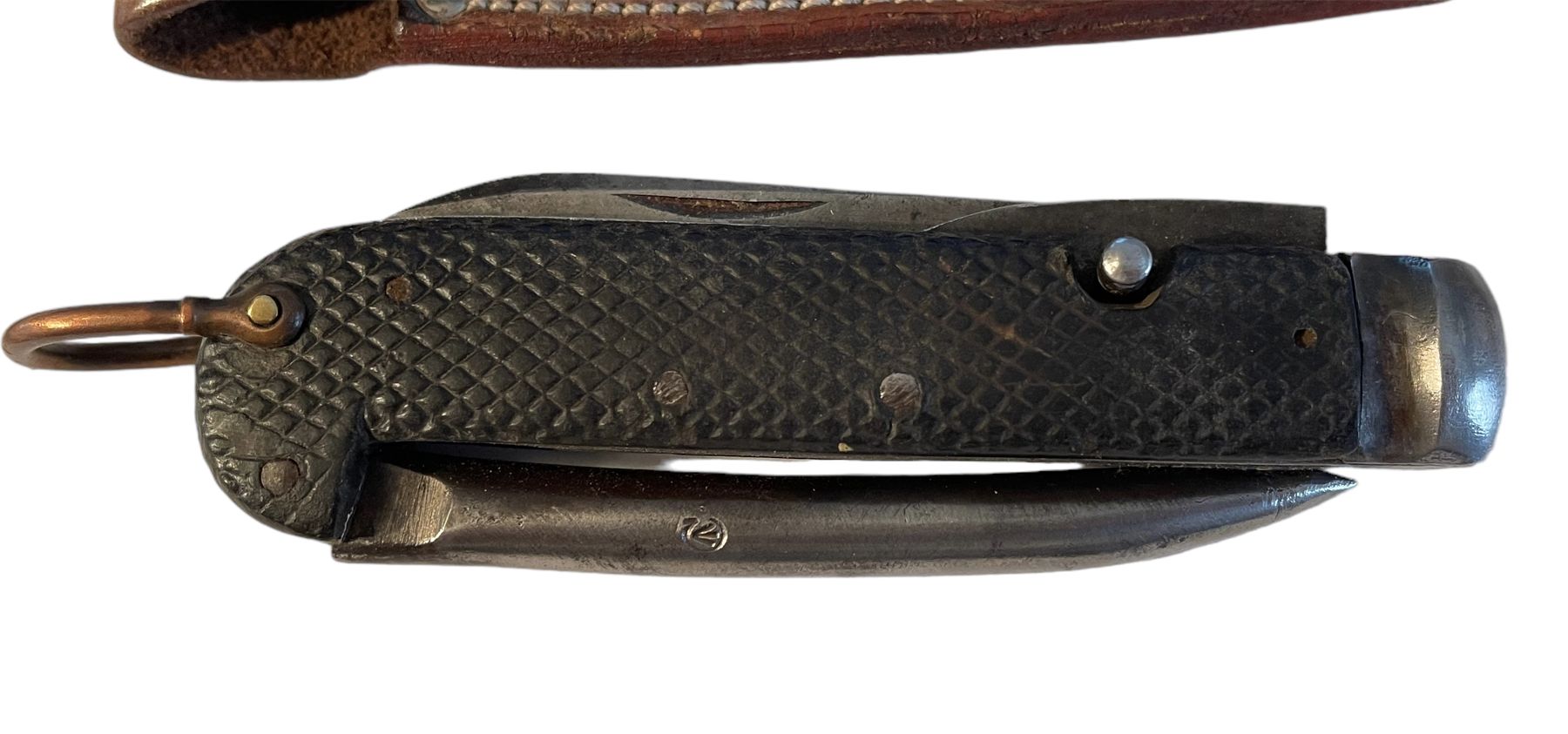 WW2era, C Broad Arrow marked Clasp Knife & Leather Sheath