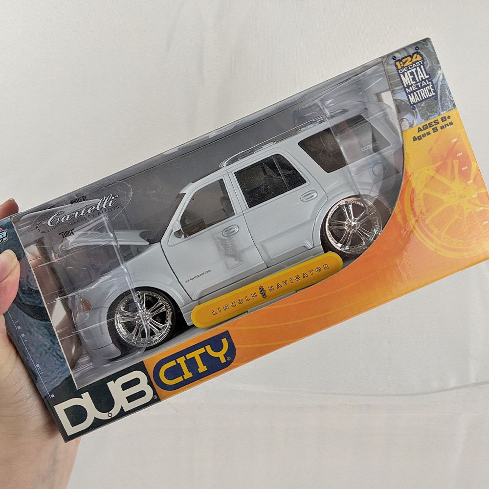 Jada Toys Dub City Lincoln Navigator Replica