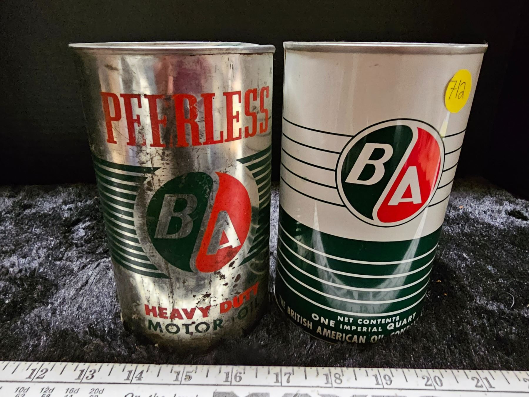 2 B/A oil cans 1 emty 1 full - Schmalz Auctions