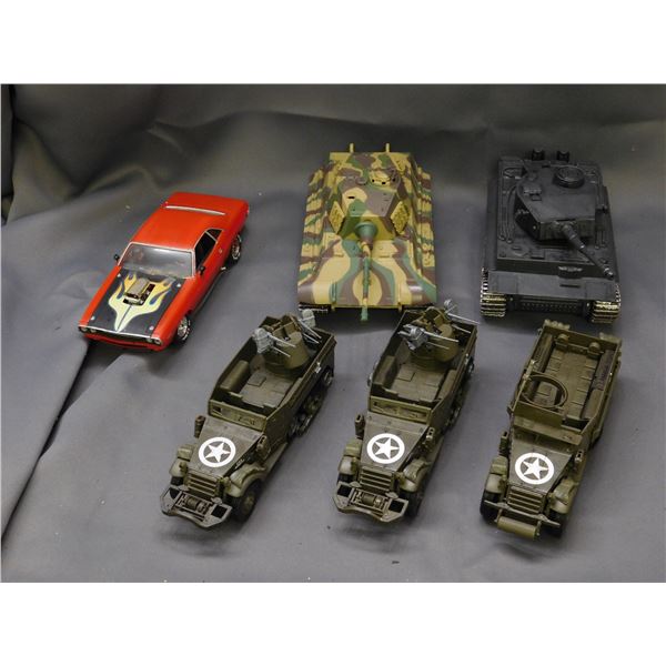 Lot of 6 1/32 Scale Tanks Military Trucks Modern and 1/24 Model Kit Built