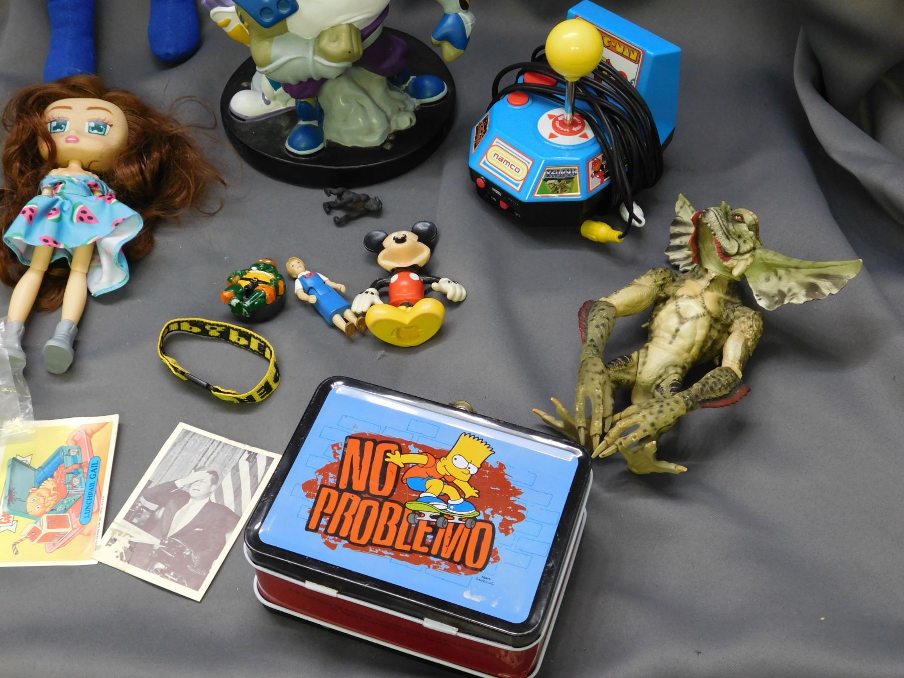 Lot of Gremlins, Mighty Ducks, TMNT, Rainbow Brite, Ship N Pepper, MOB ...