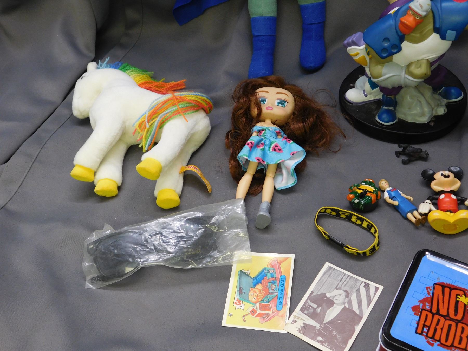 Lot of Gremlins, Mighty Ducks, TMNT, Rainbow Brite, Ship N Pepper, MOB ...