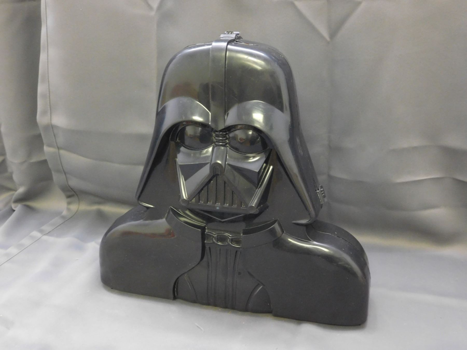 Star Wars Darth Vader Head Figurine Case