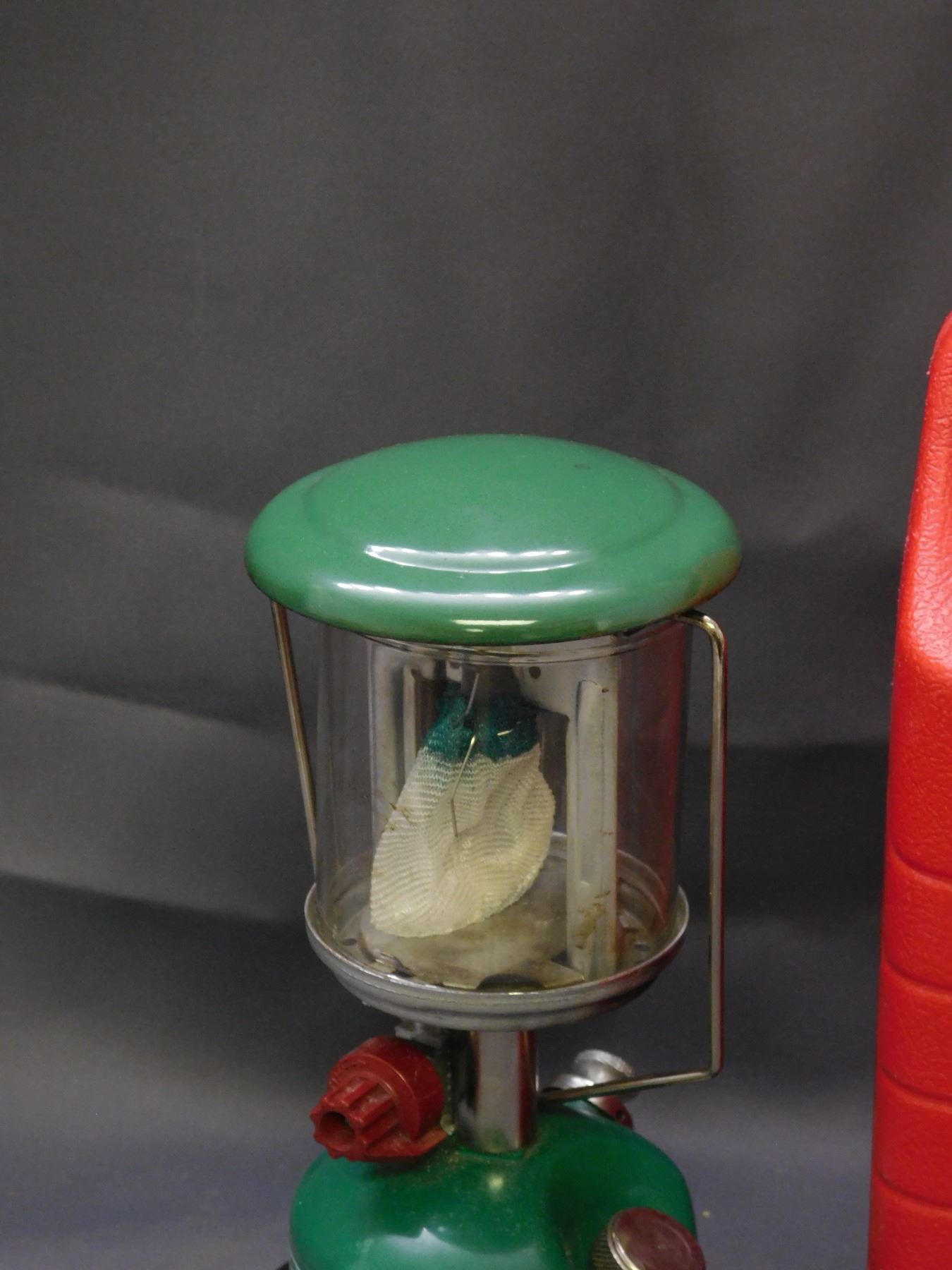 1981 Coleman Model 222 Green Easi-Lite Lantern with Carrying Case