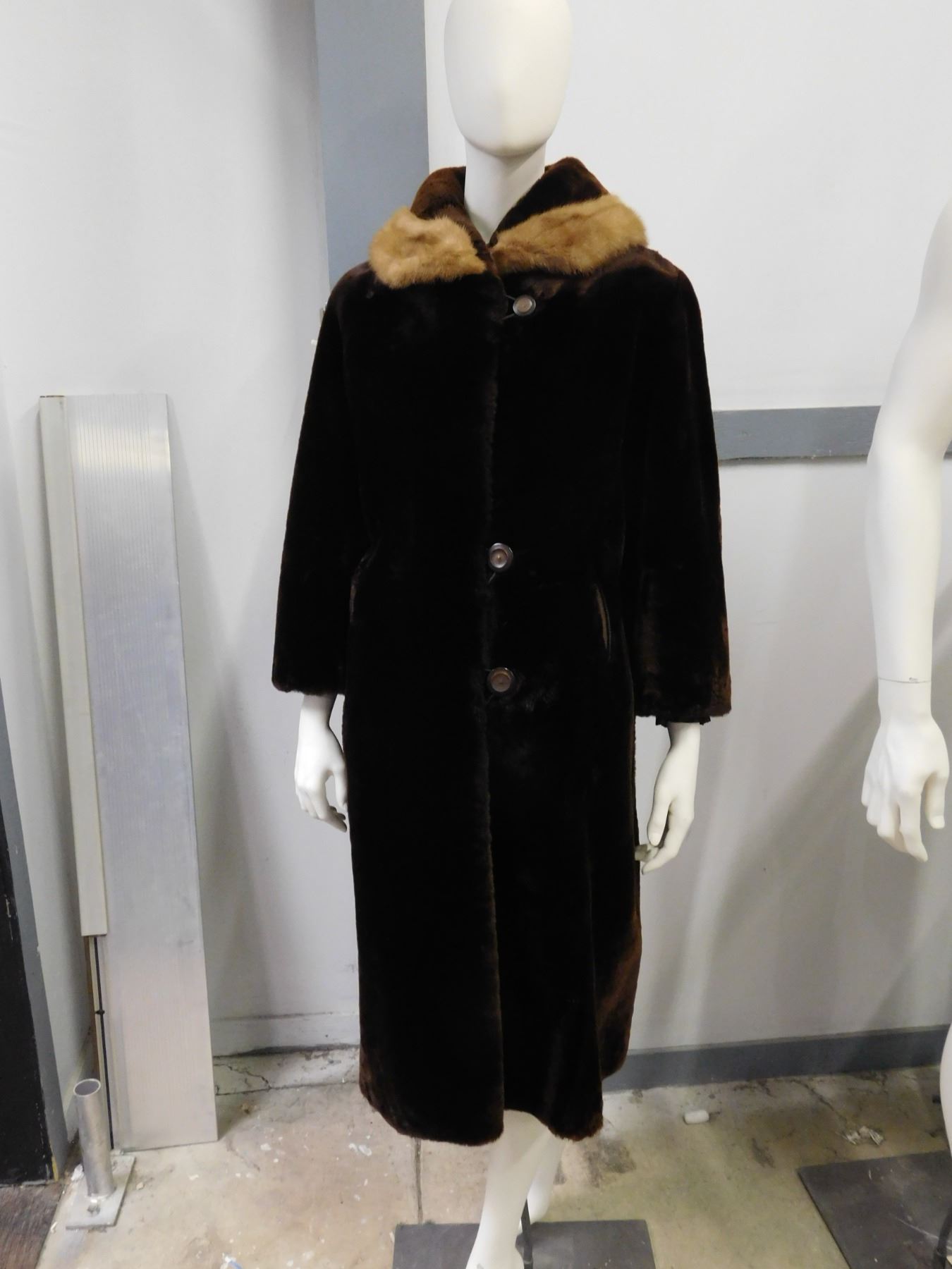 Ladies Vintage Sheared Beaver Winter Long Fur Coat