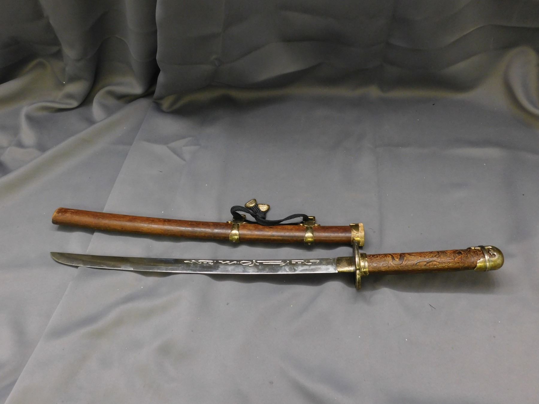 Samurai Sword Wooden Hilt Dragon Markings