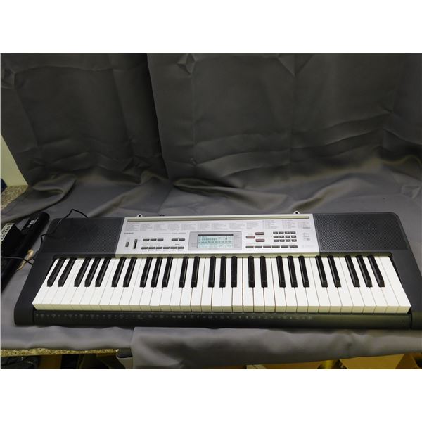 Casio LK 240 Electric Keyboard Lighted Keys