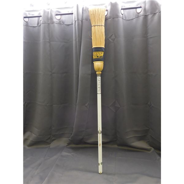 Vintage Thunderbolt 8-Ender Curling Corn Broom Stick