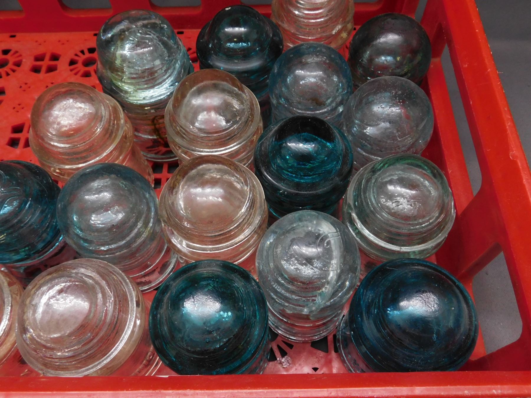 Lot of 21 Glass Insulators in Plastic Coca Cola Bottle Tray Dominion ...