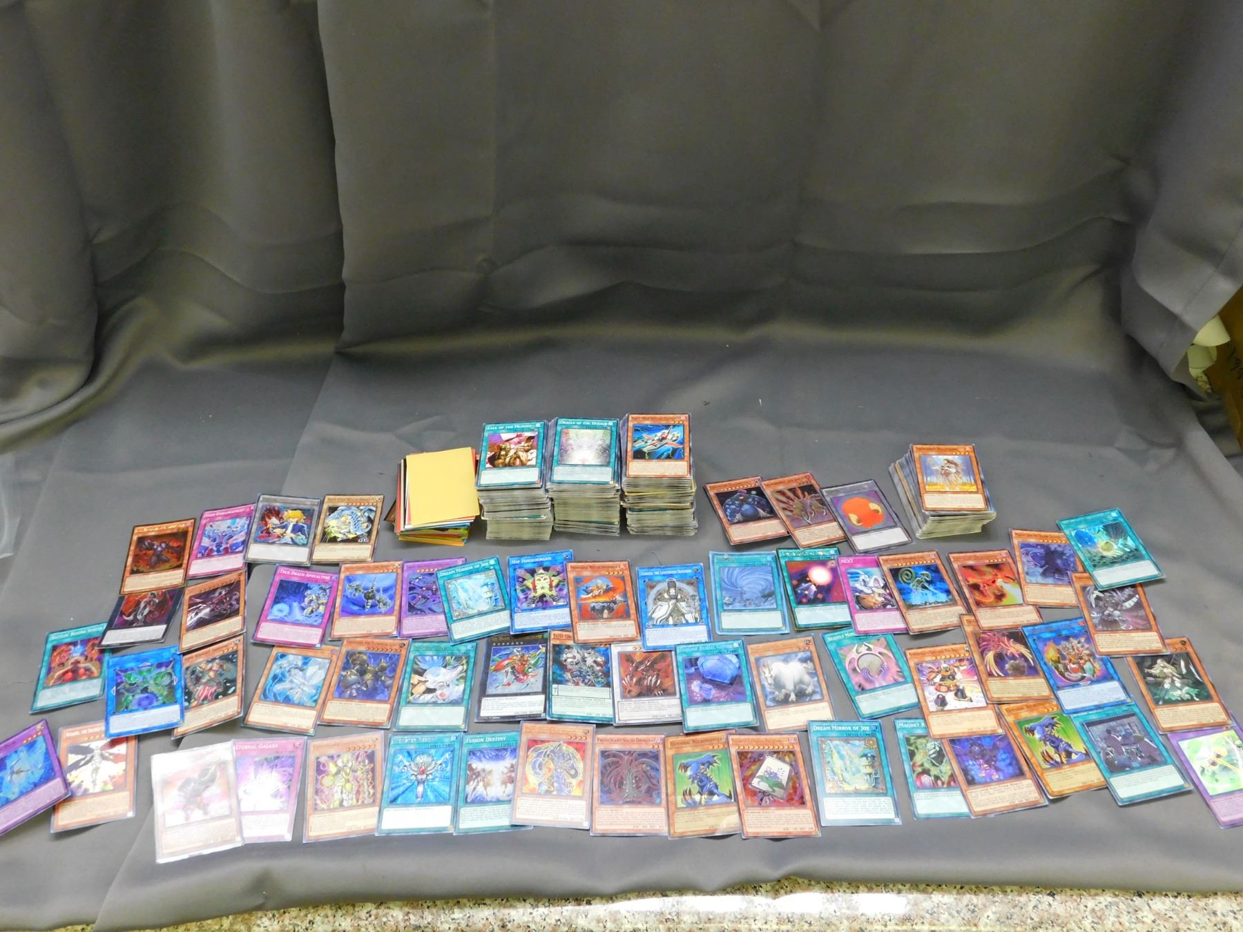 700+ YuGiOh TCG CCG Playing Cards LOTS of Rares and Foils, Blue Eyes ...