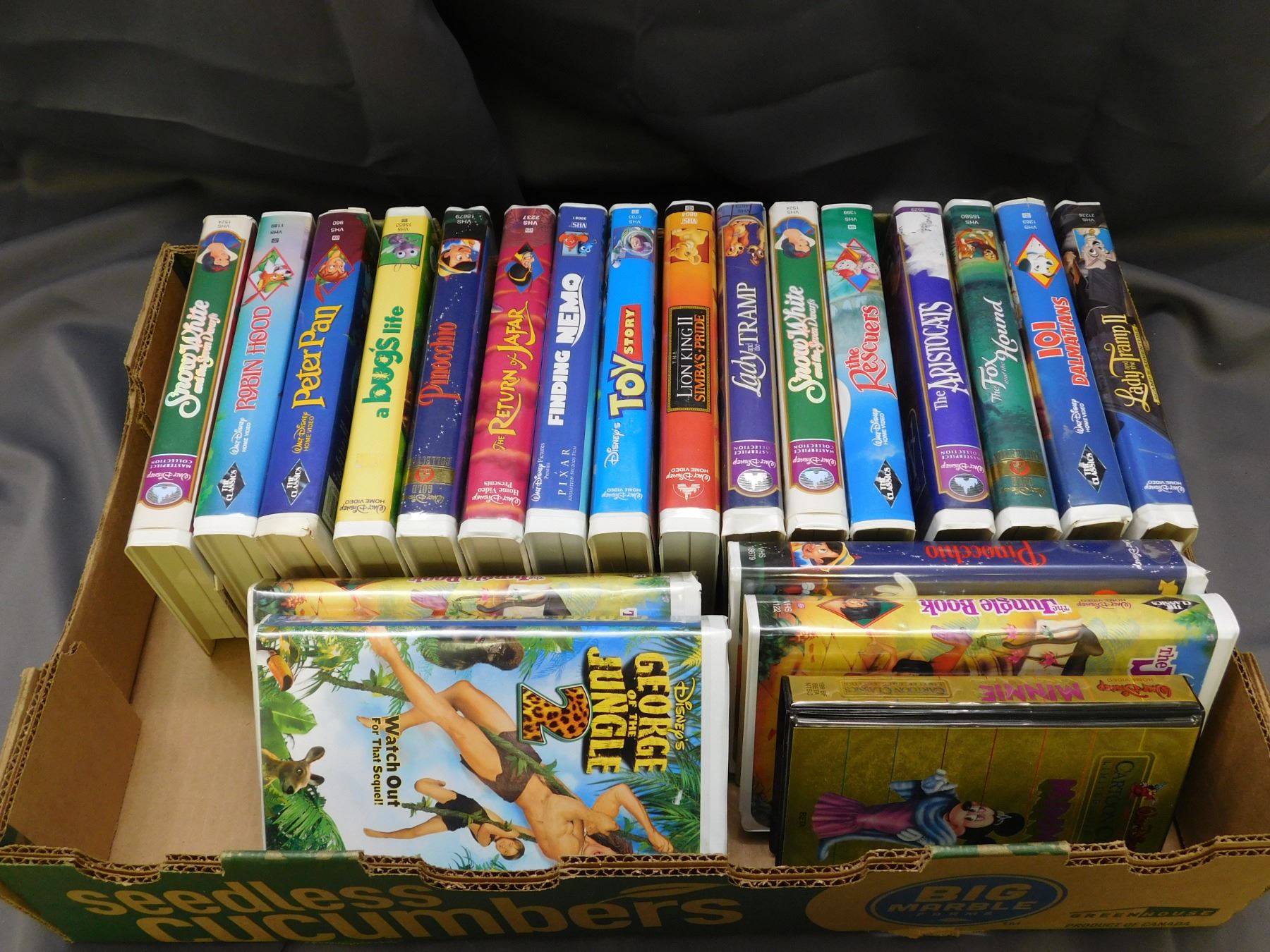 Lot of 21 Disney & Pixar Clamshell VHS Tapes Toy Story, Snow White ...