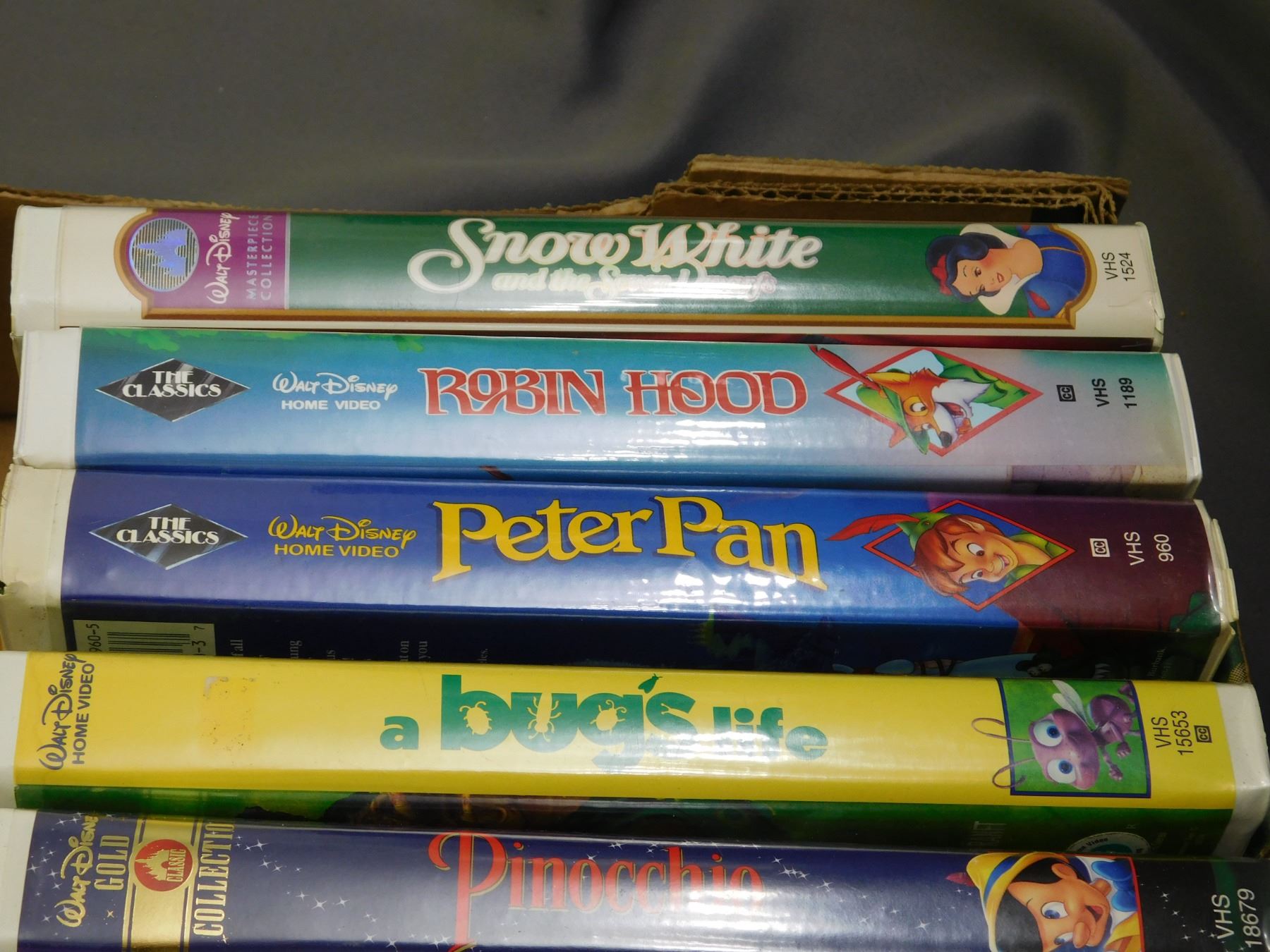 Lot of 21 Disney & Pixar Clamshell VHS Tapes Toy Story, Snow White ...