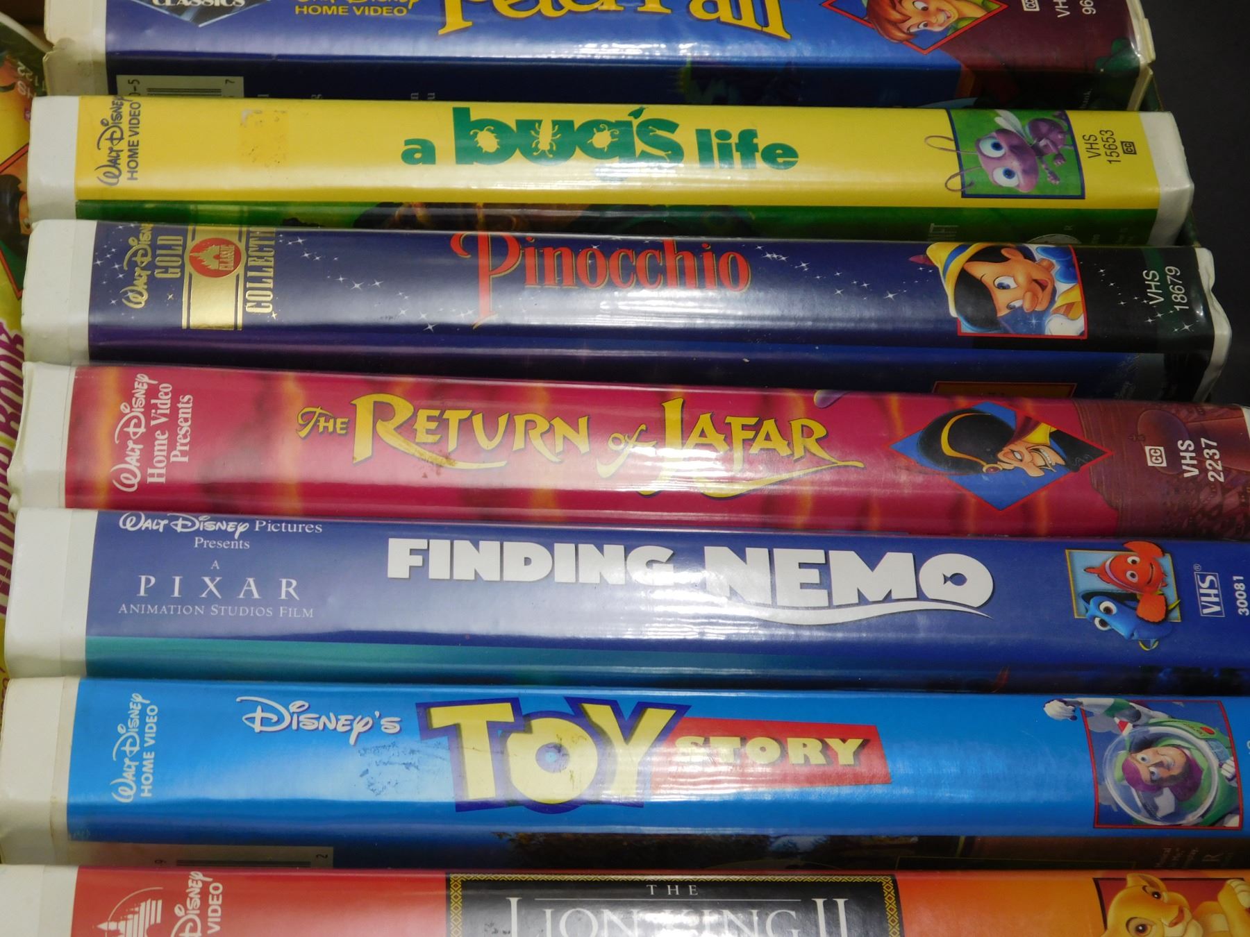 Lot of 21 Disney & Pixar Clamshell VHS Tapes Toy Story, Snow White ...