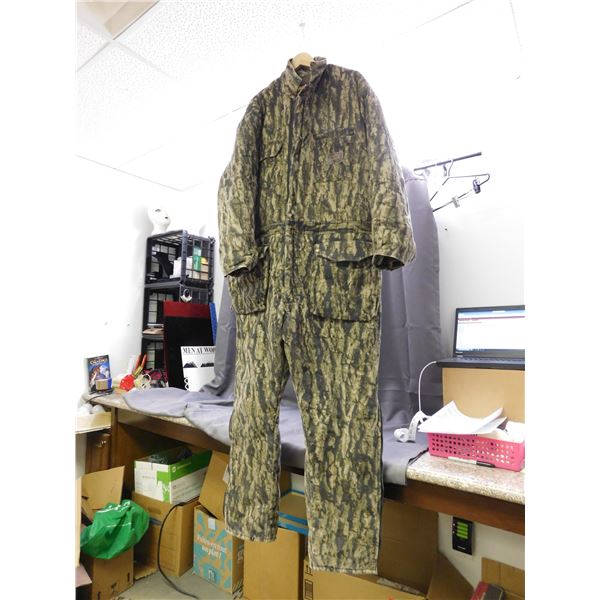 Cabelas One Piece Long Sleeve Hunting Overalls Winter Camo, Zipper Legs ...