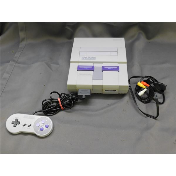 Super Nintendo SNES Video Game Console, Controller and AV Cable