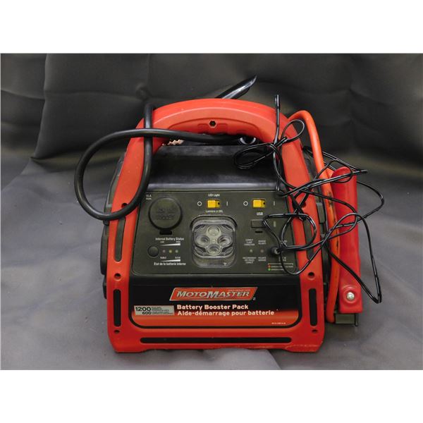 Motomaster Battery Booster Pack