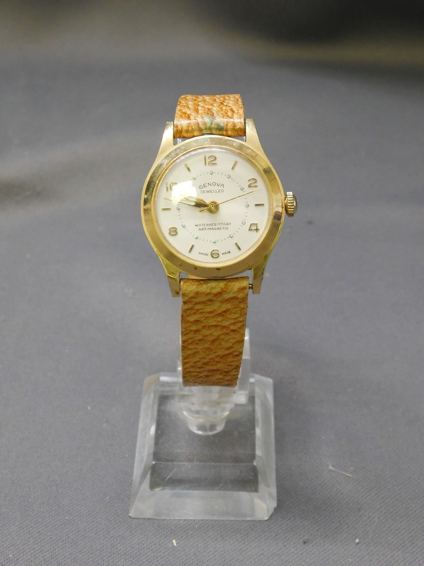 Genova Jeweled Mechanical Watch *works*