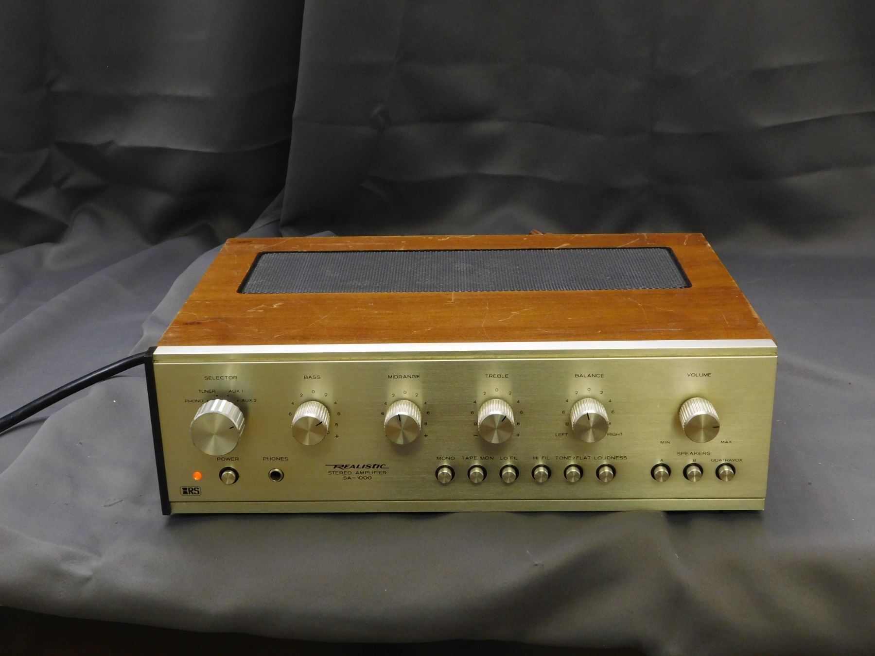 Realistic Stereo Amplifier SA-1000