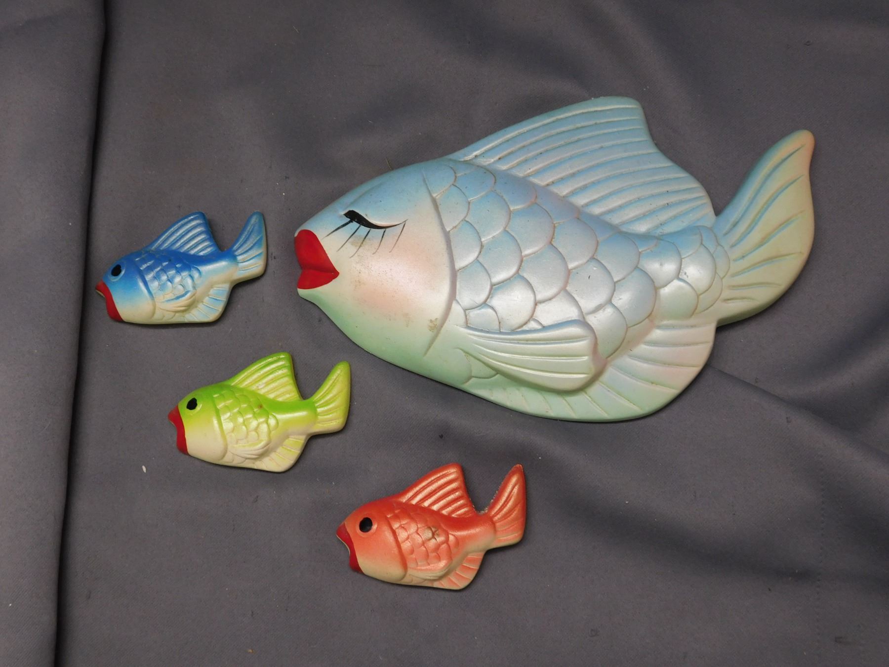 Lot of Chalkware Fish Family Wall Art Bathroom Decor