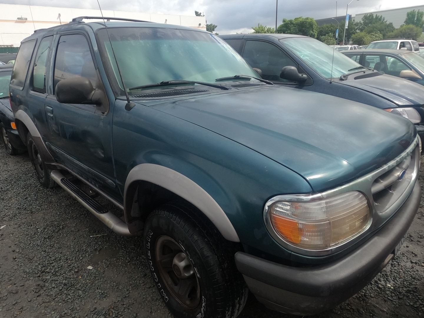 FORD EXPLORER 1997 ADT-DONATION