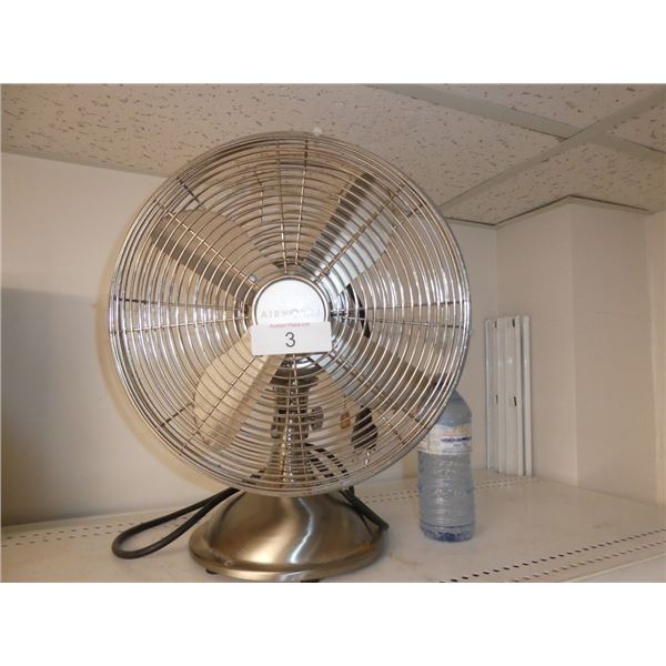 metal table fan