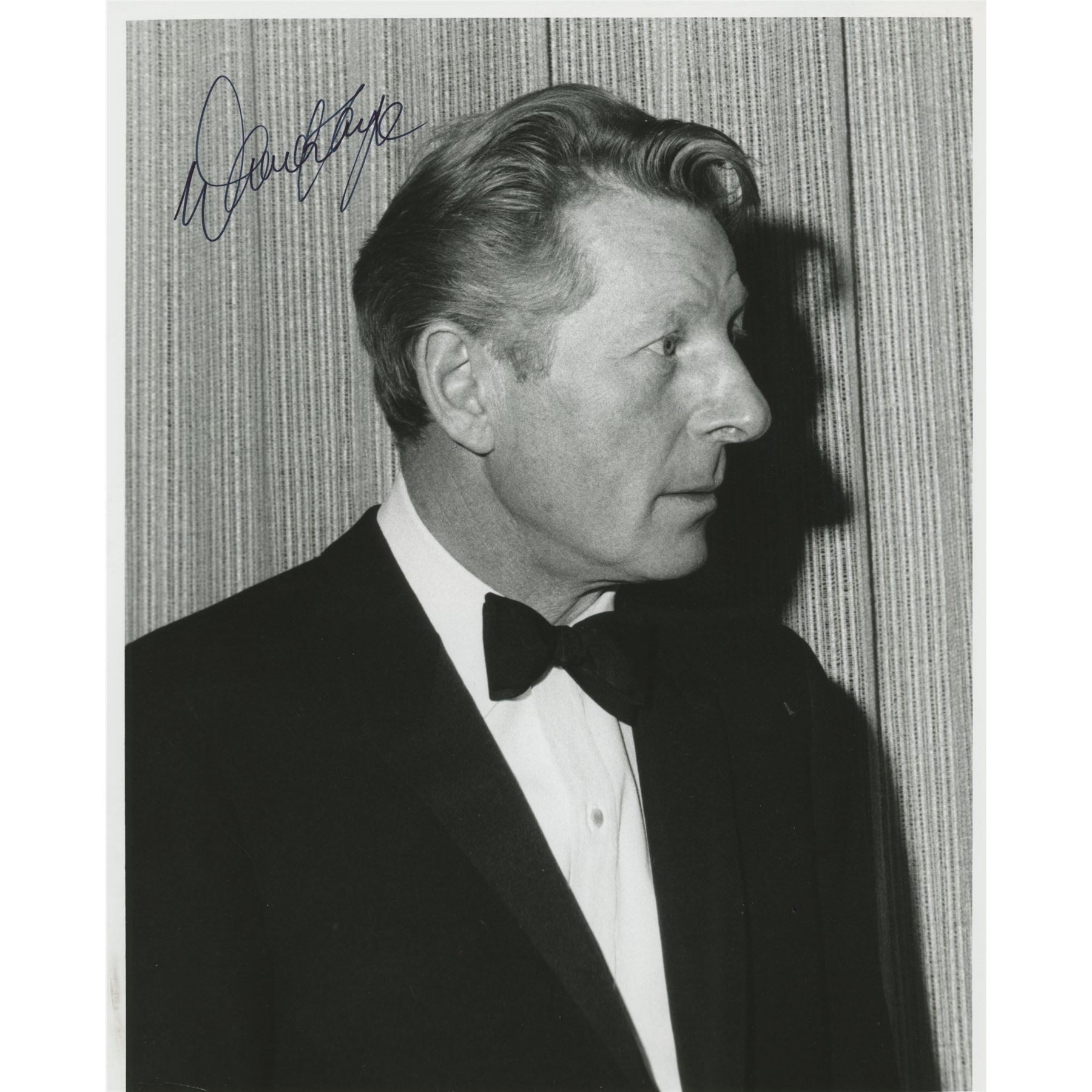Danny Kaye signed photo. GFA Authenticated