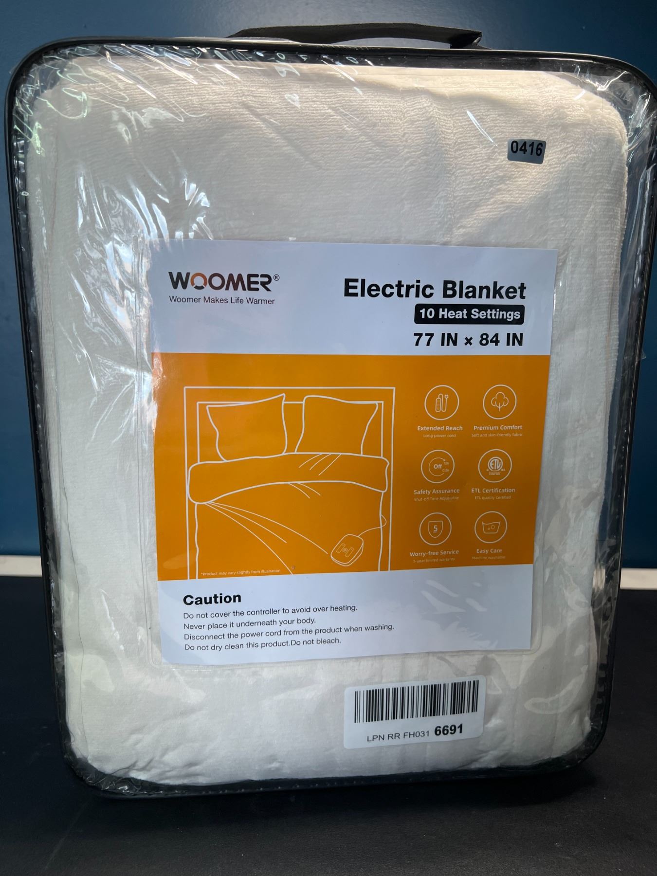 Lot of 1 Electric Heated Blanket - 77 x 84 inch - Cream Colour