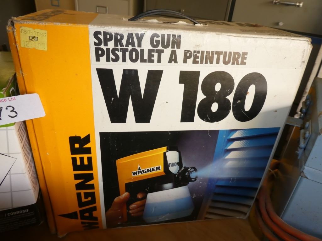 spray gun, polymer-modified hydraulic tile grout