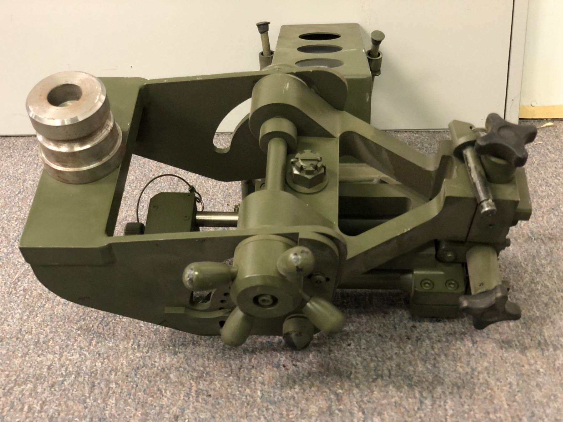 Current British AFV GPMG (Mag-58/CDN C-6/US M-24) machine gun mount ...