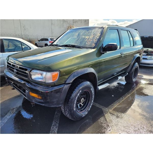 1997 Nissan Pathfinder XE