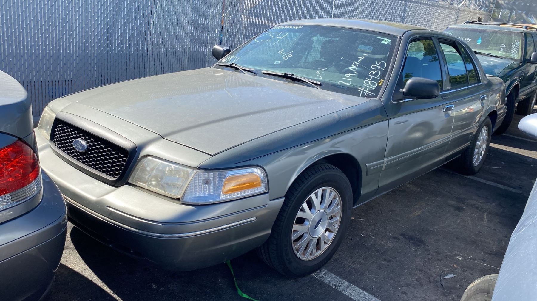 2003 Ford Crown Victoria LX