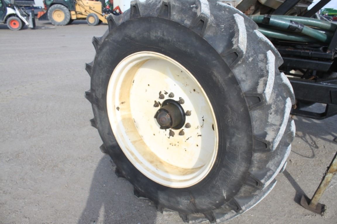 Montag 6 ton fertilizer air cart, 16 row hi flow metering units ...