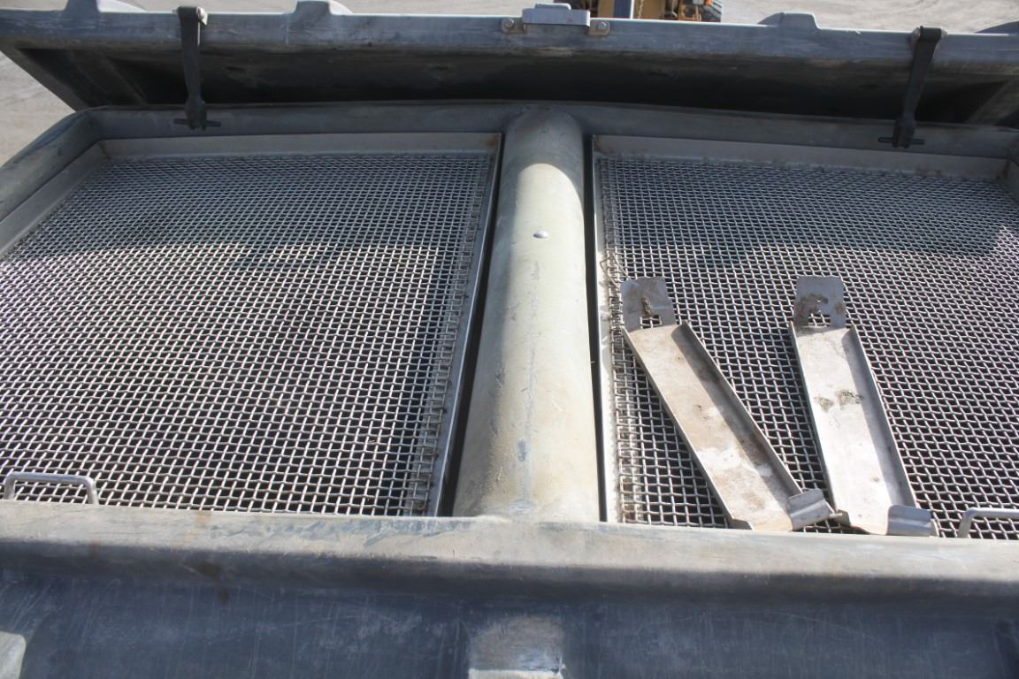 Montag 6 ton fertilizer air cart, 16 row hi flow metering units ...