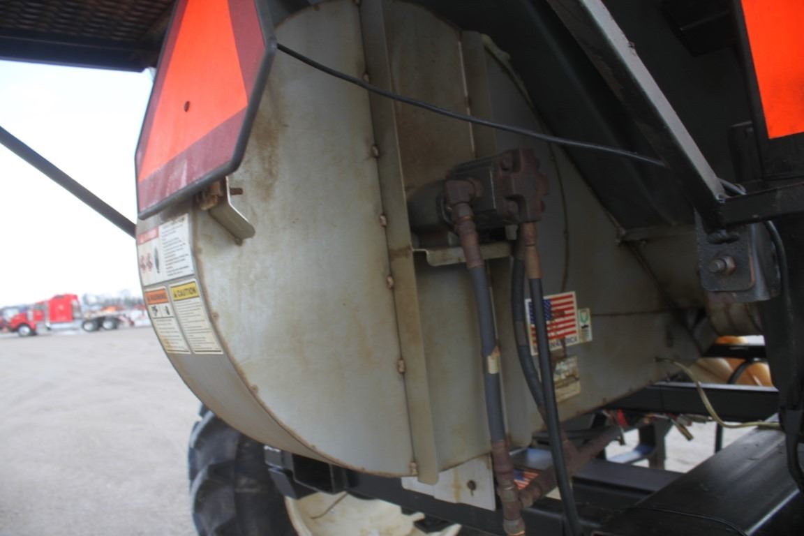 Montag 6 ton fertilizer air cart, 16 row hi flow metering units ...