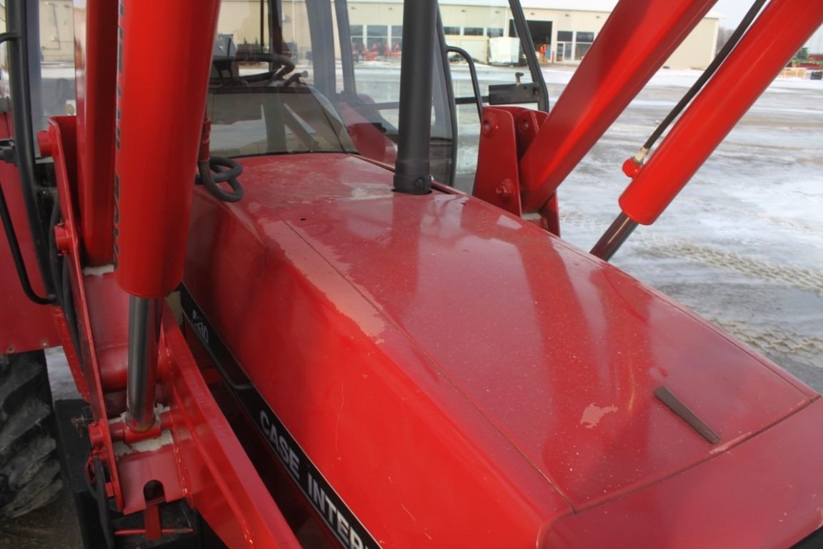 Case/Int 5130 4wd tractor, cab, air, 18.4-38, 2 remotes, 510 loader ...