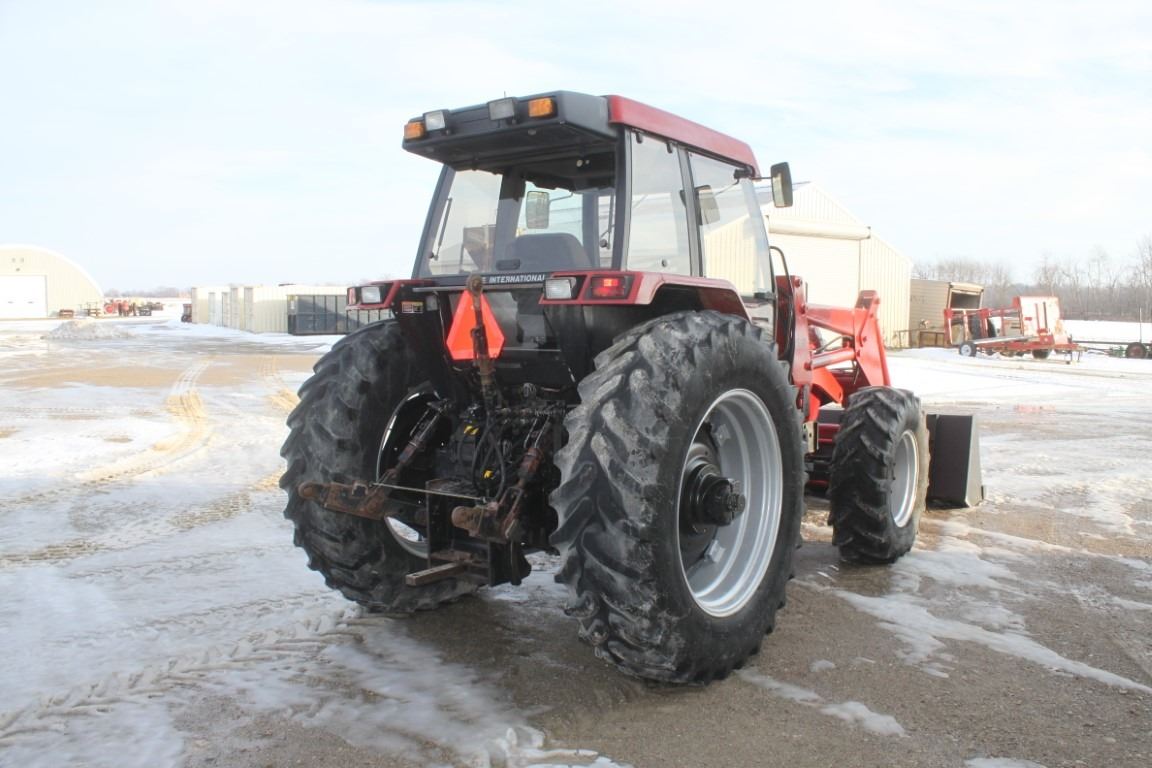Case/Int 5130 4wd tractor, cab, air, 18.4-38, 2 remotes, 510 loader ...
