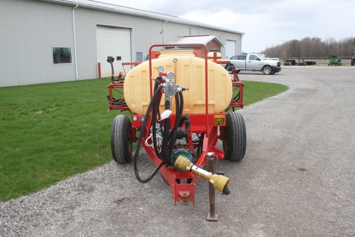 Vicon LS 1410T 300 gal single axle sprayer, 35' boom