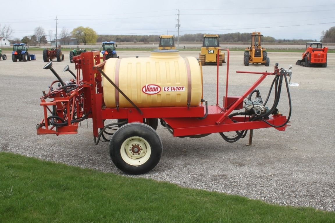Vicon LS 1410T 300 gal single axle sprayer, 35' boom