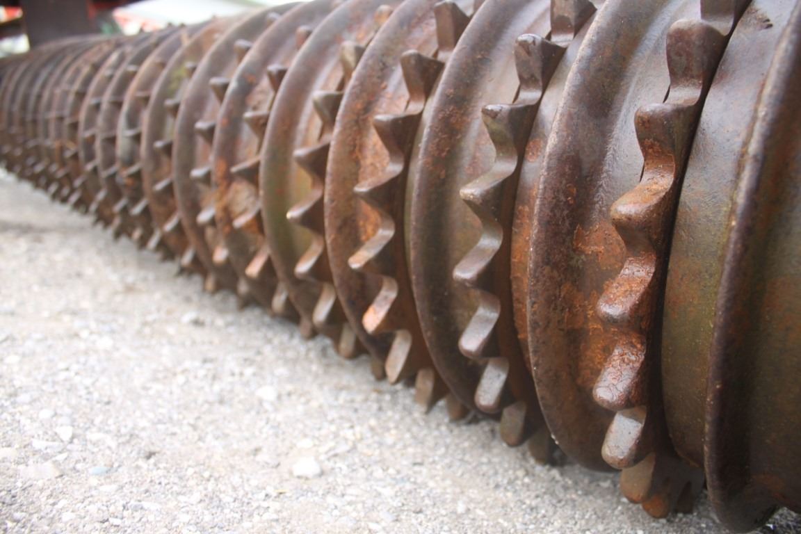 Turnco 11' transport sprocket packer