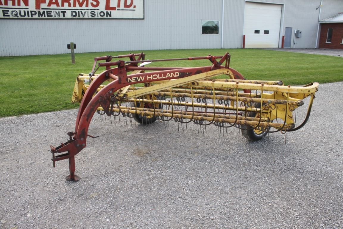 New Holland 258 5 bar rolabar hay rake