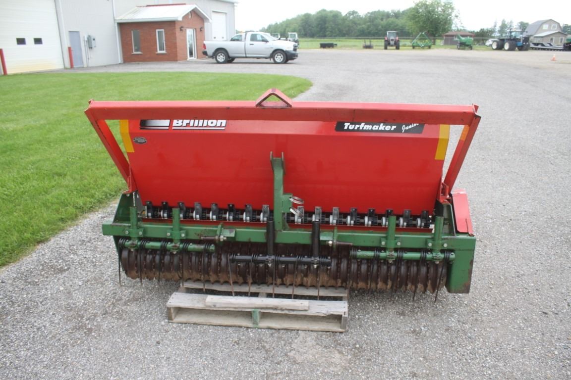 Brillion SLP206 6' 3pth grass seeder, dual seed boxes