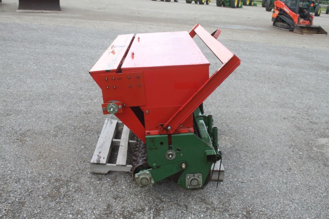 Brillion SLP206 6' 3pth grass seeder, dual seed boxes